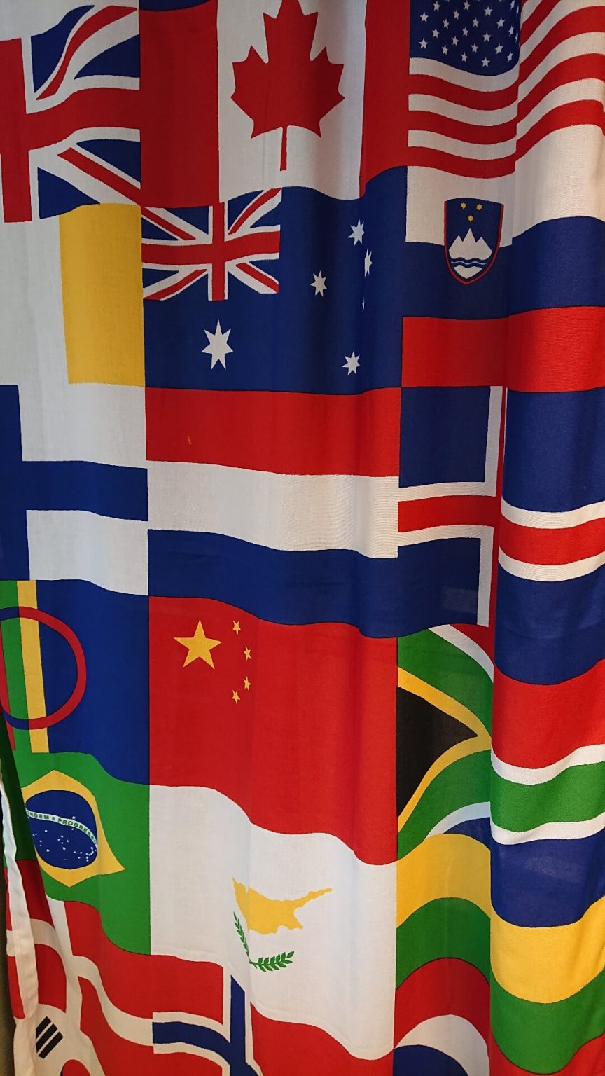 Alle verdens flagg & vimpler - Flaggfabrikken